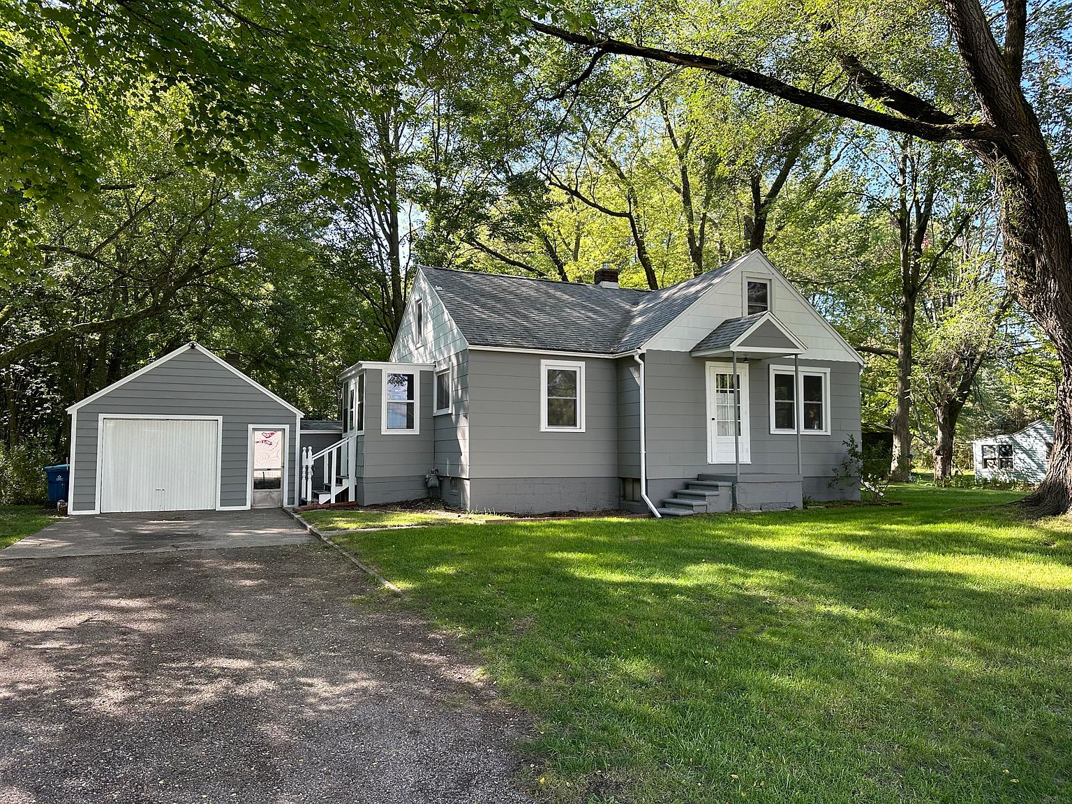 18465 174th Ave, Spring Lake, MI 49456 | MLS #23133896 | Zillow