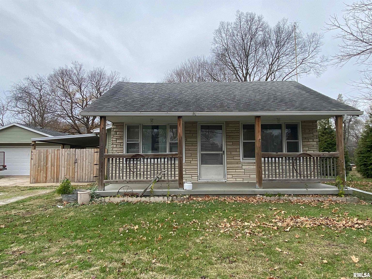 616 N Grand Ave, Saint David, IL 61563 | Zillow