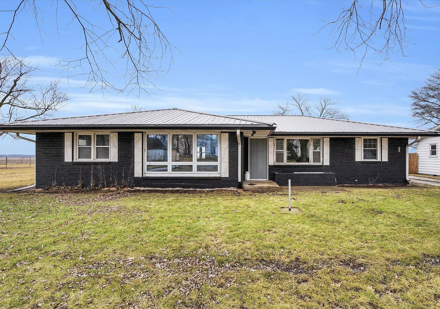 204 3rd St, Dewey, IL 61840 | Zillow