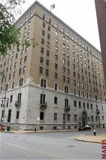 1528 Locust St, Saint Louis, MO 63103 | Zillow