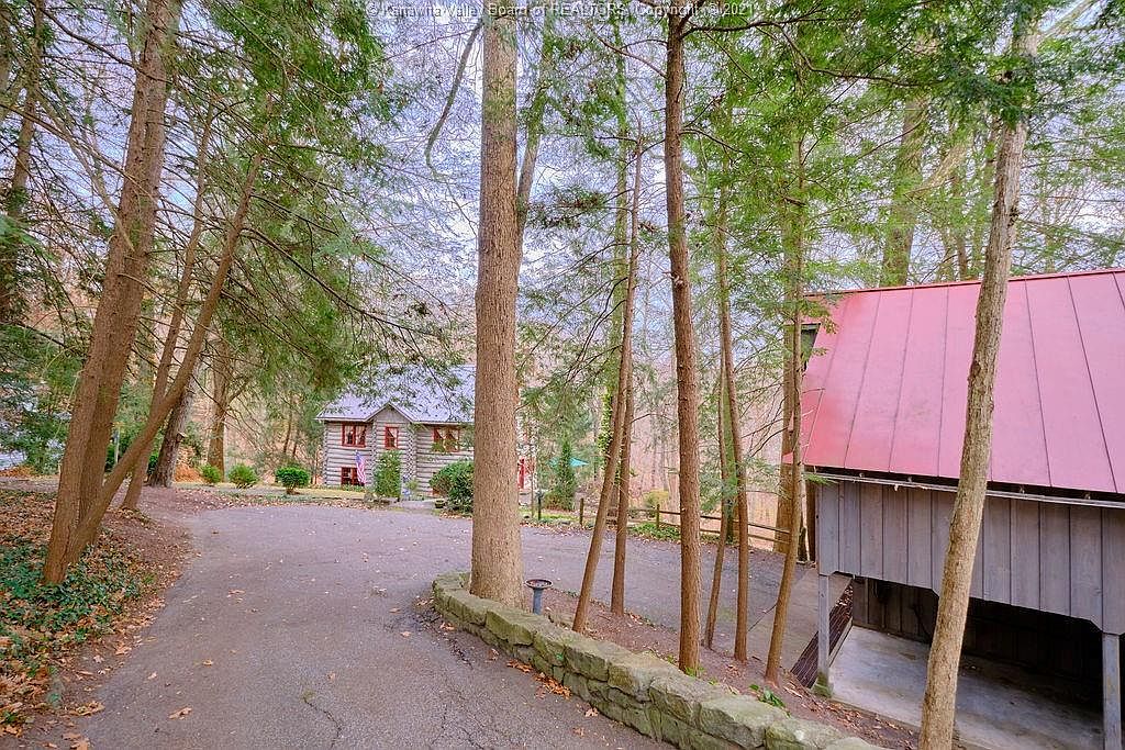 1112 Loudon Heights Rd, Charleston, WV 25314 | Zillow