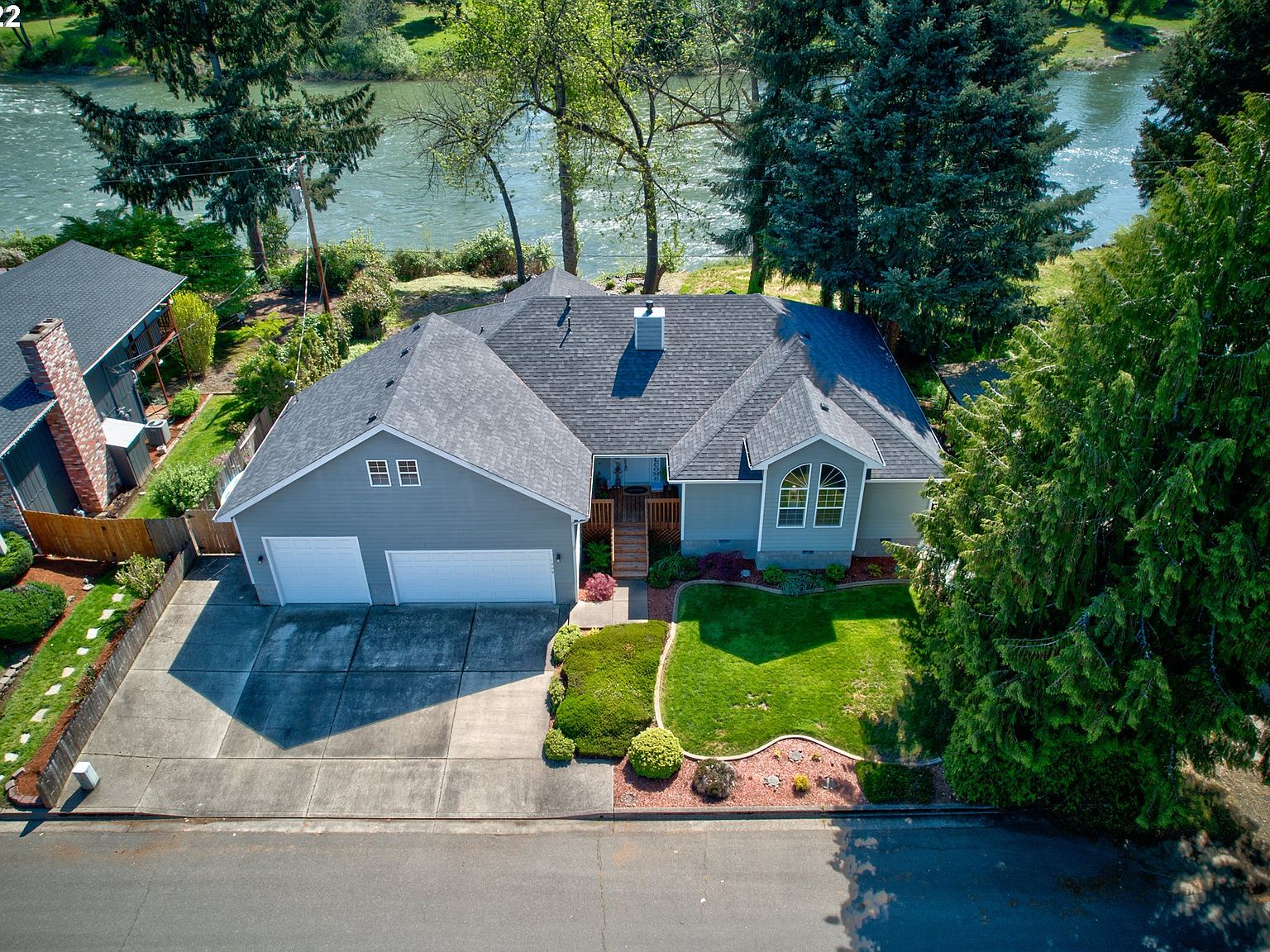 1809 NW Riverview Dr, Roseburg, OR 97471 | Zillow