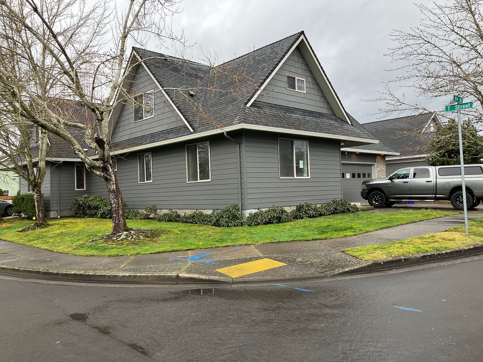 2078 9th St, Springfield, OR 97477 | Zillow