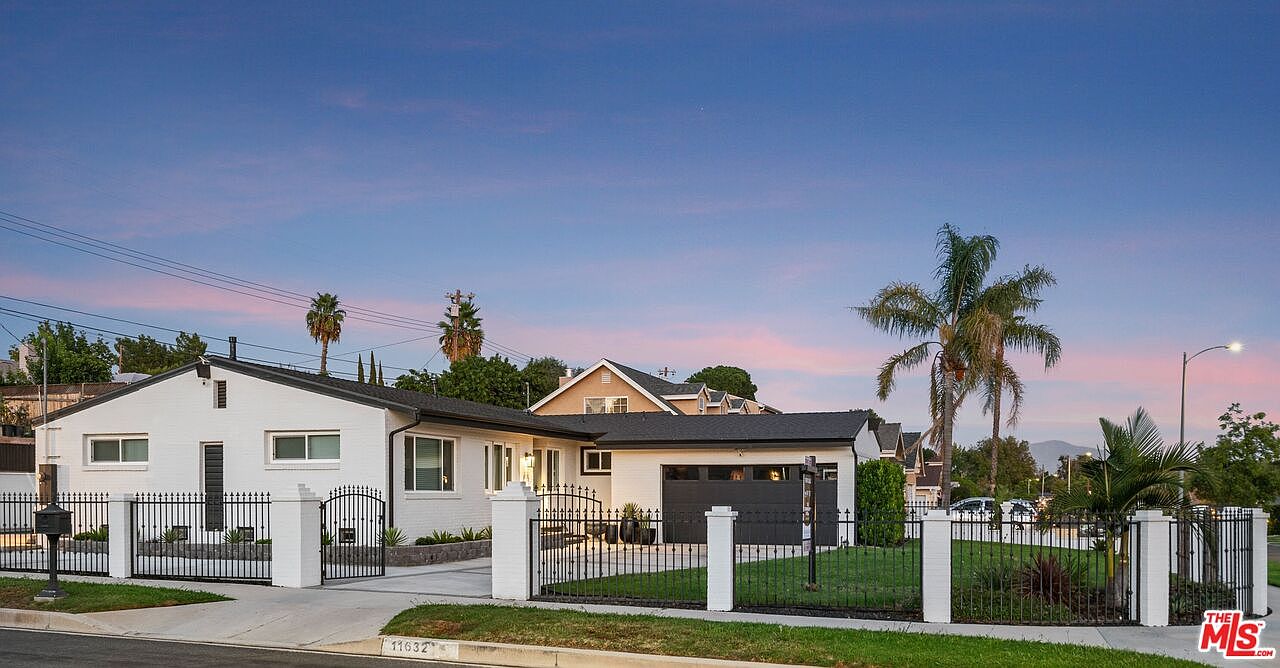 11632 Babbitt Ave, Granada Hills, CA 91344 | MLS #23-315299 | Zillow