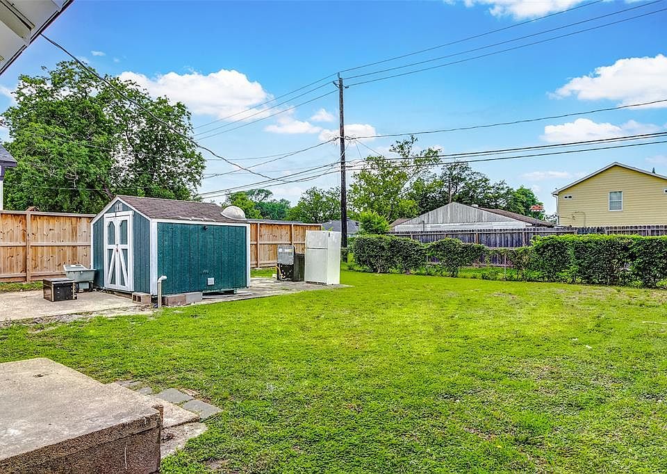 406 Hahlo St, Houston, TX 77020 | Zillow