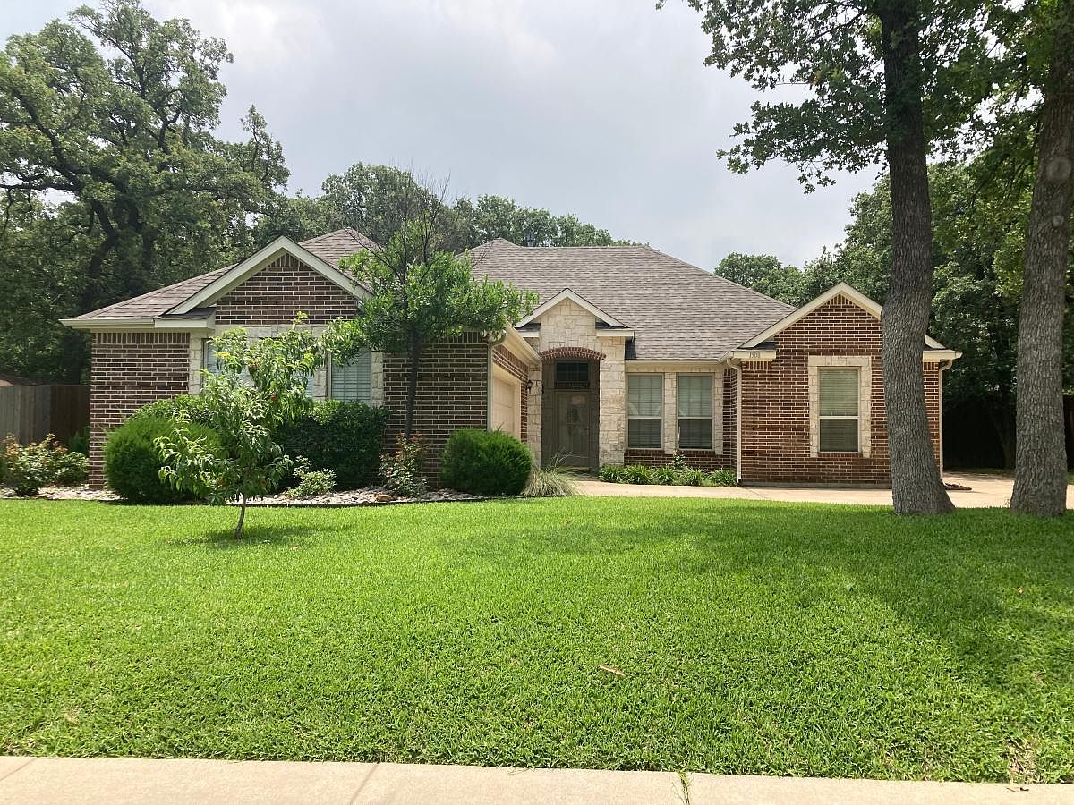 1508 Circle Ln, Bedford, TX 76022 | Zillow
