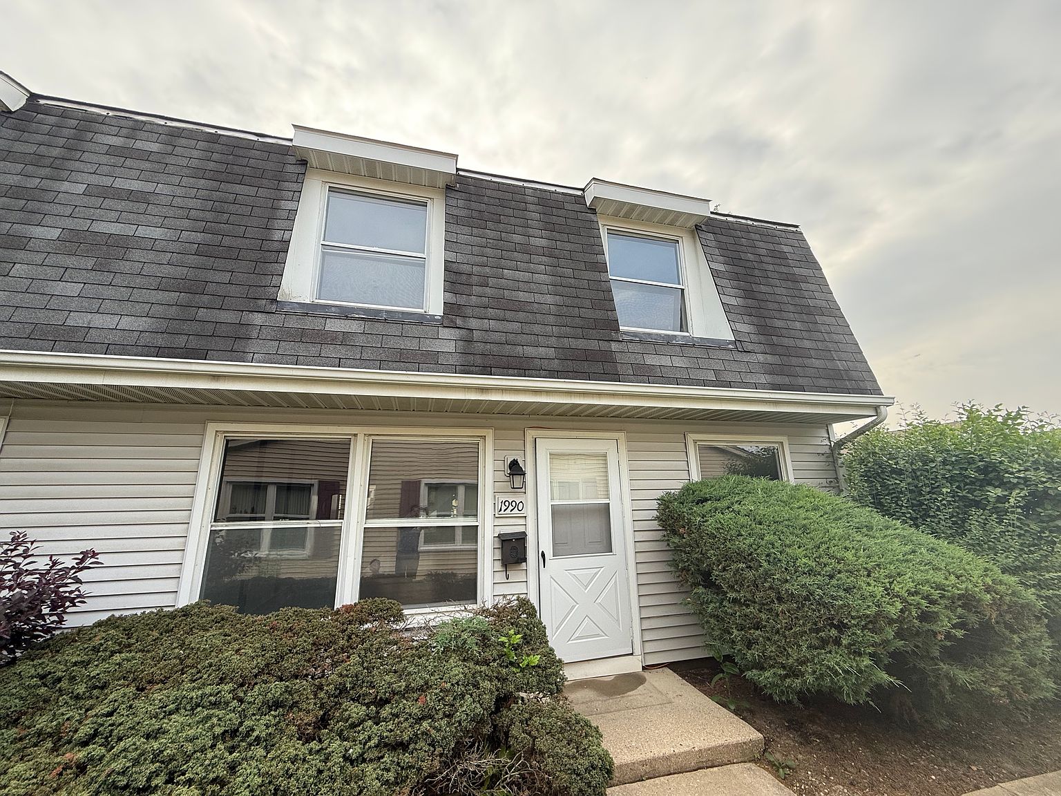 1990 Hancock Dr, Hoffman Estates, IL 60169 | Zillow