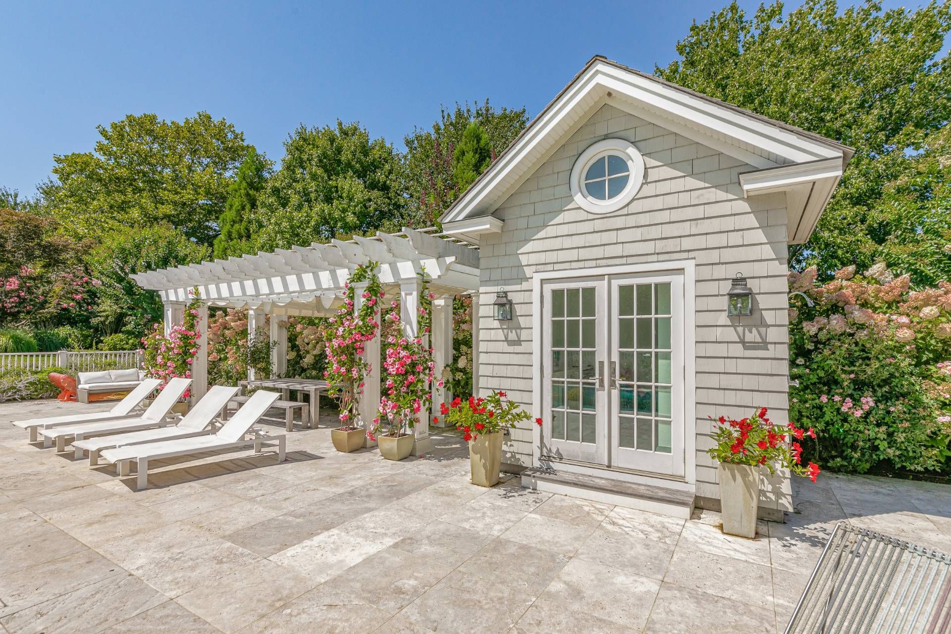 99 Fairfield Pond Ln in Sagaponack | Out East