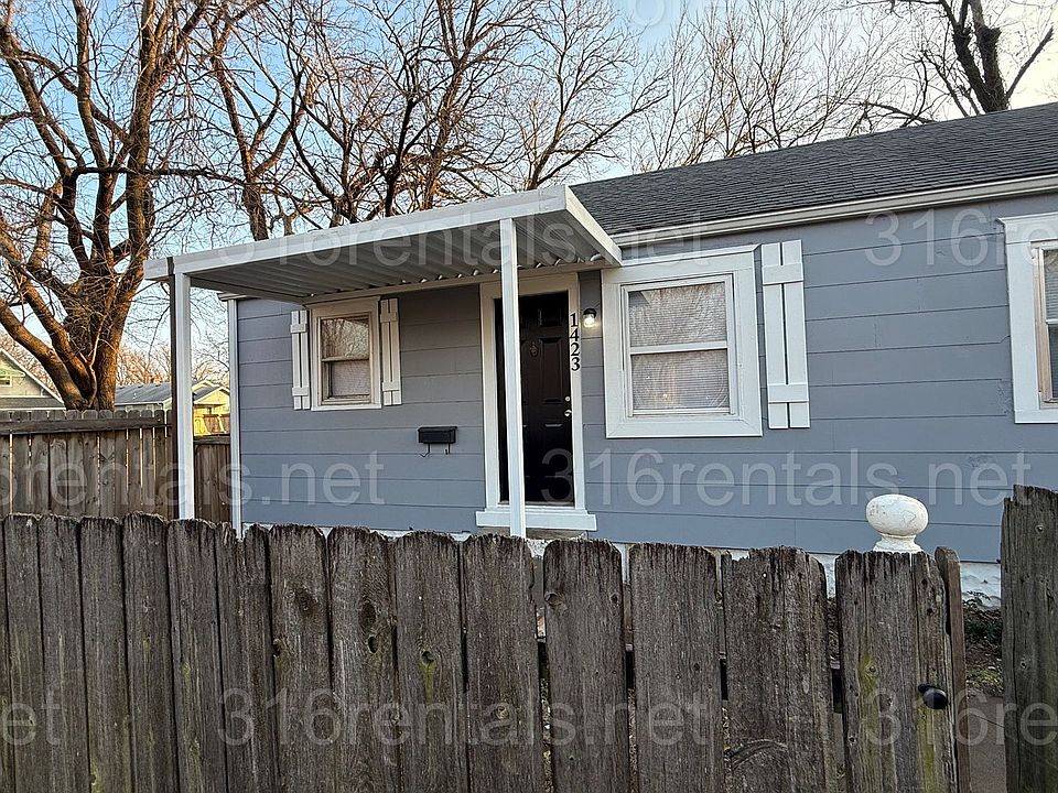 $525 - 1 bed 1 bath Duplex - 1423 E Lincoln St Wichita KS | Zillow