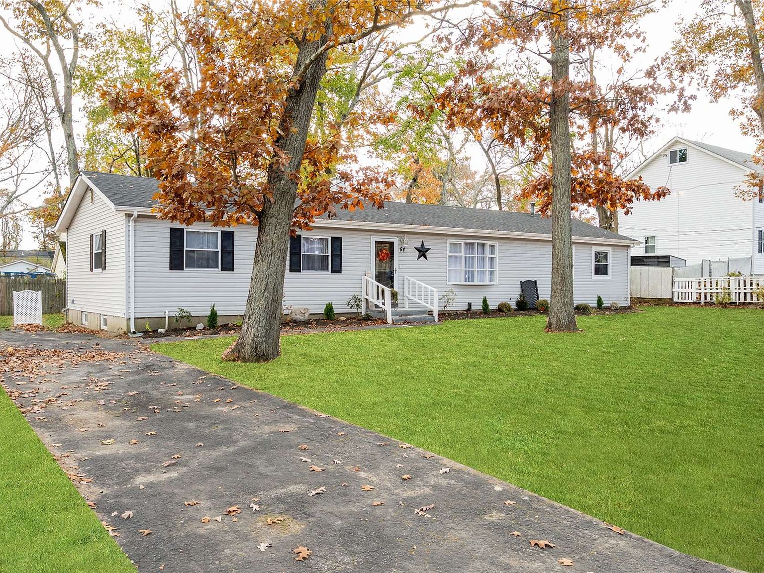 54 Park Lane, Medford, NY 11763 | MLS #3516854 | Zillow