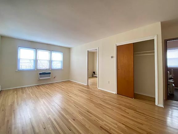 78-10 31st Ave #3F, East Elmhurst, NY 11370 | Zillow