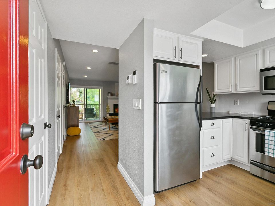 3985 Wabaska Dr APT 2, San Diego, CA 92107 | Zillow