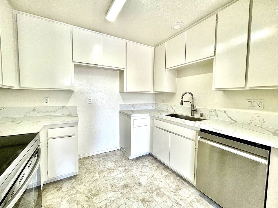 372 Pala Vista Dr APT 2, Vista, CA 92083 | Zillow