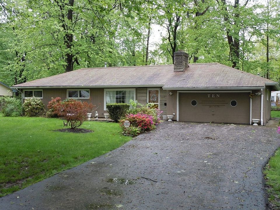 10 Keewaydin Dr, Timberlake, OH 44095 | Zillow
