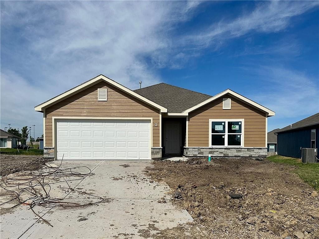 540 N Pecan St, Gardner, KS 66030 | MLS #2550271 | Zillow