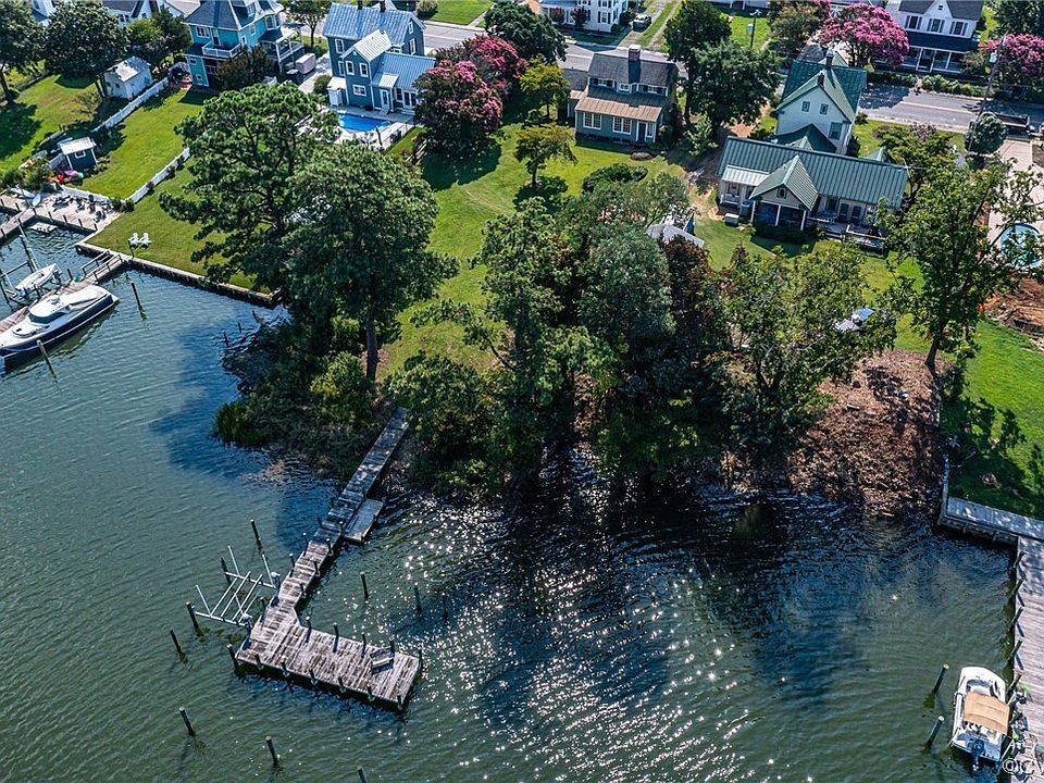 616 Main St, Reedville, VA 22539 | Zillow