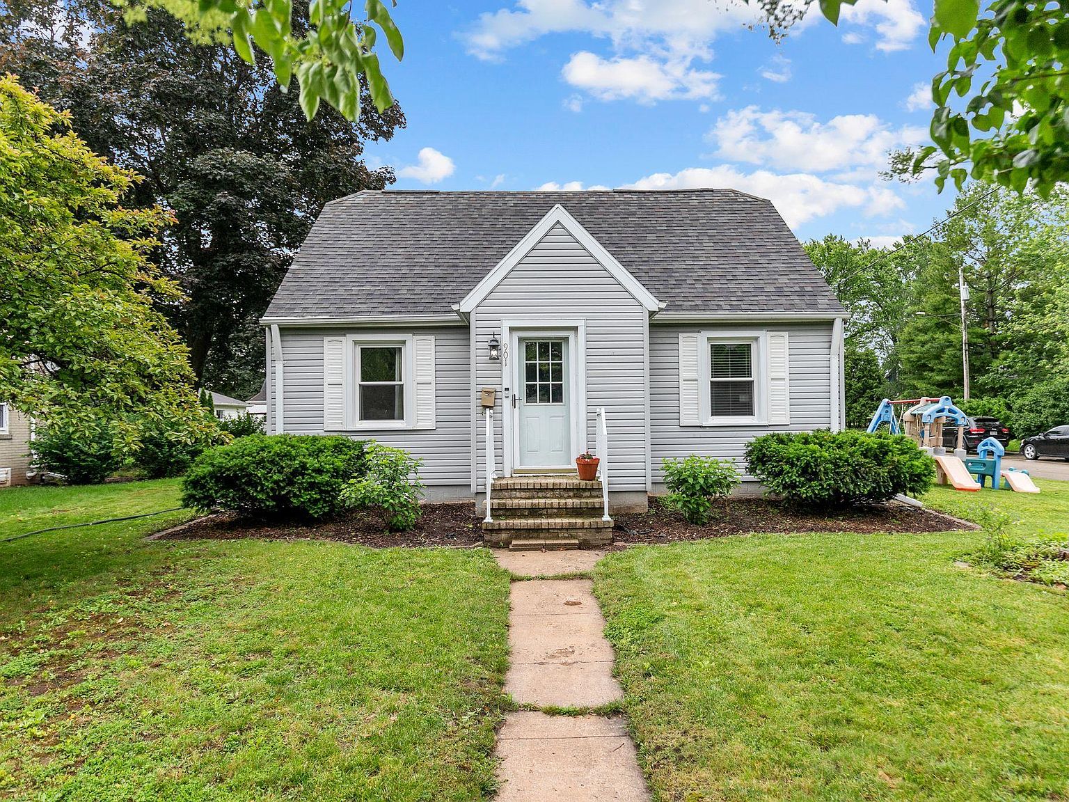 901 E Fremont St, Appleton, WI 54915 | Zillow