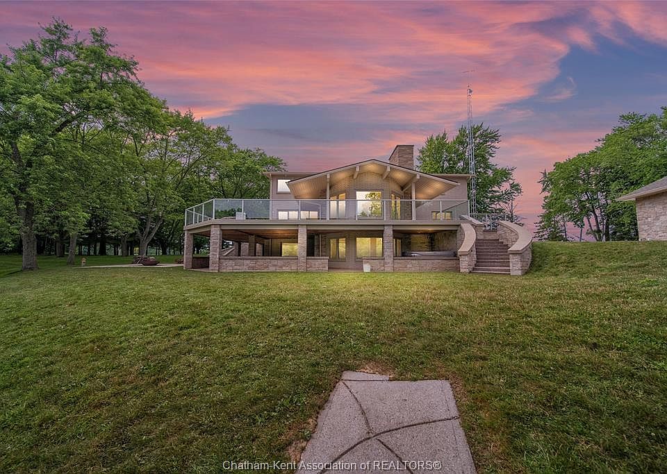 11332 River Line, Chatham Kent, ON N7M 5J4 | MLS #23013978 | Zillow