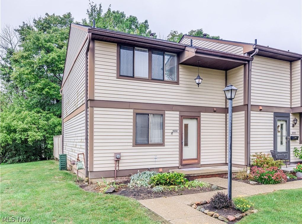 1002 Hampton Ridge Dr, Akron, OH 44313 | Zillow