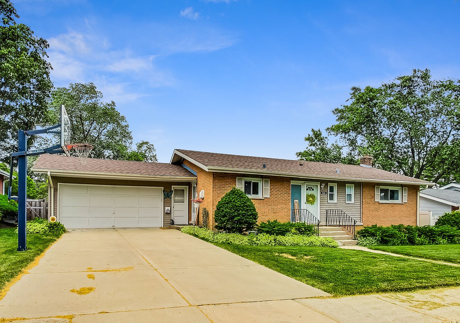 223 S Yale Ave, Arlington Heights, IL 60005 | Zillow