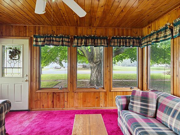 503 W Pine St, Edmore, MI 48829 | Zillow