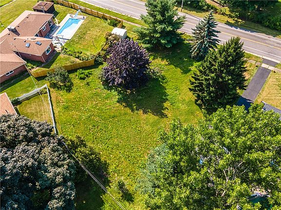 1074 Beach Ave #8, Rochester, NY 14612 | Zillow