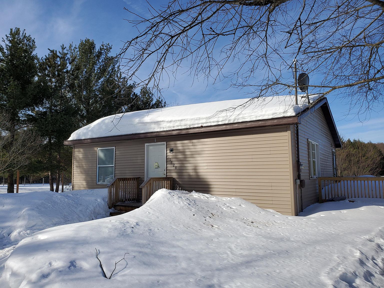 11628 Darragh Rd, Mancelona, MI 49659 | Zillow