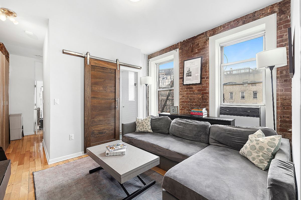 124 Thompson St APT 21, New York, NY 10012 | MLS #S1766439 | Zillow