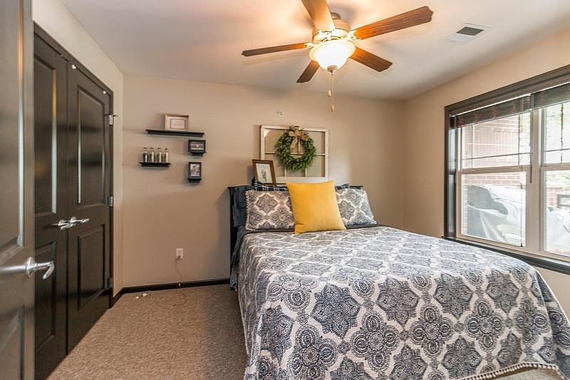 Cascade Creek Apartments - 421 6th Ave NW Rochester MN | Zillow