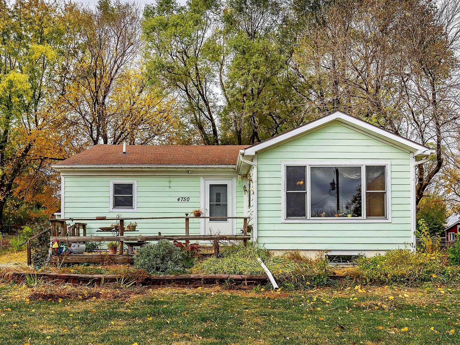 4750 NE 30th St, Des Moines, IA 50317 | Zillow