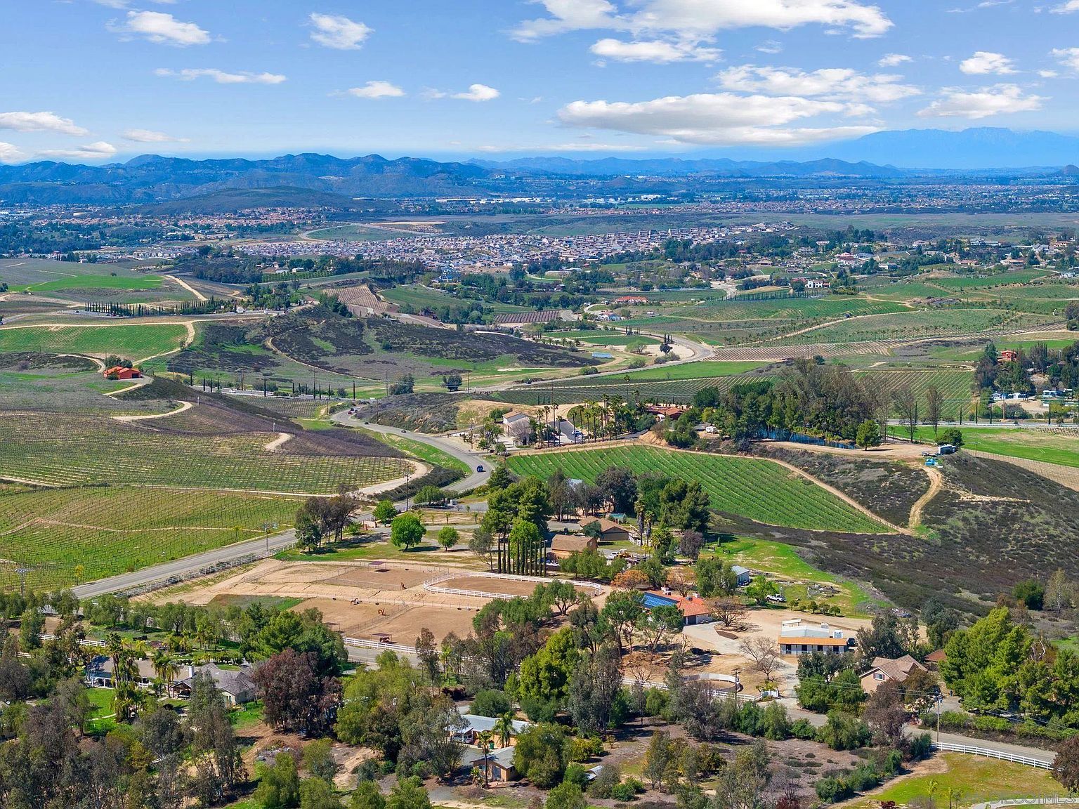 34020 Madera De Playa, Temecula, CA 92592 | MLS #250022649 | Zillow