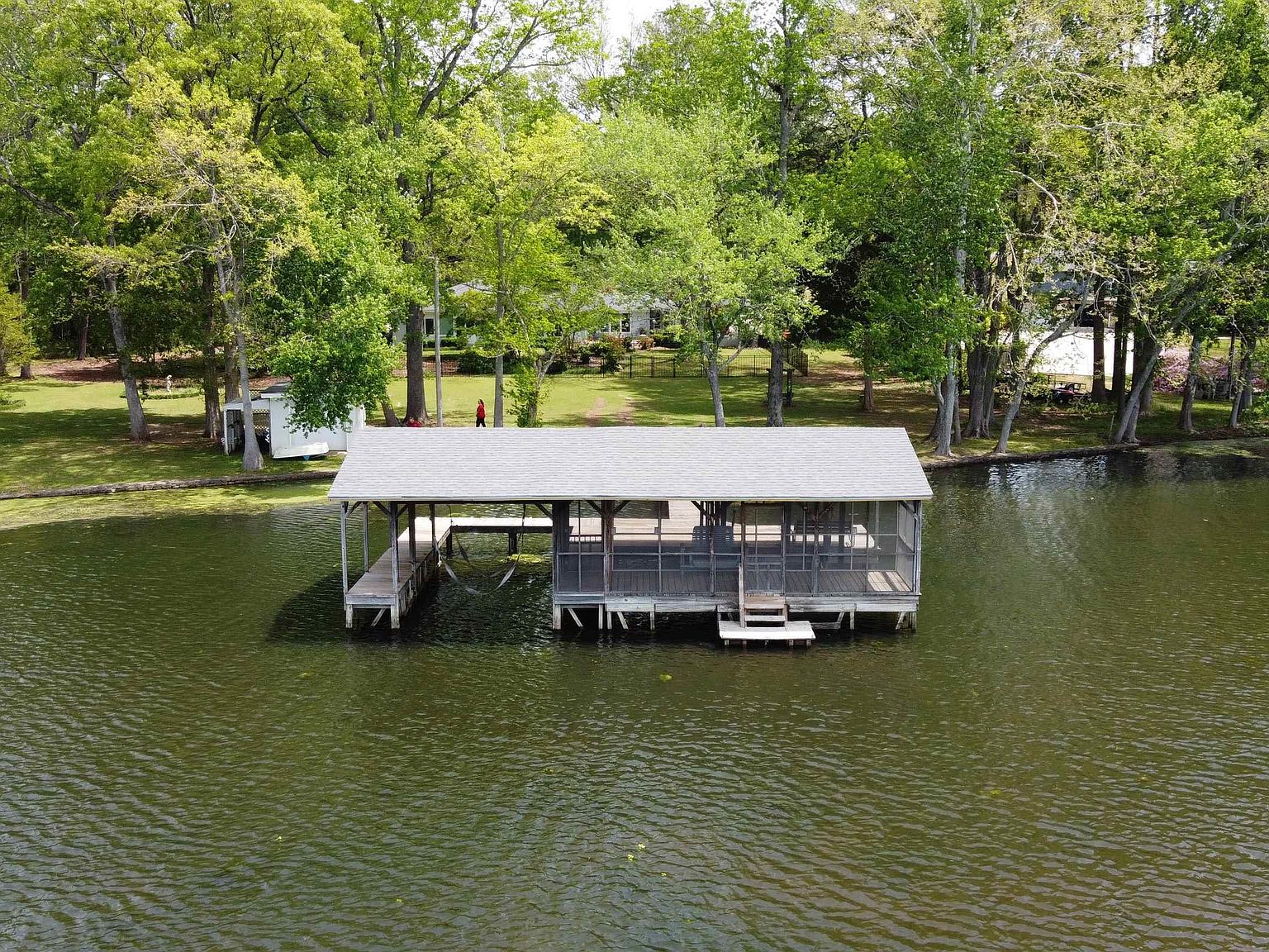 1702 Roseberry Dr, Scottsboro, AL 35769 | MLS #21886963 | Zillow