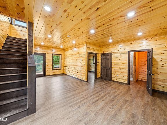 3334 Smoky Ridge Way, Sevierville, TN 37862 | MLS #1231523 | Zillow