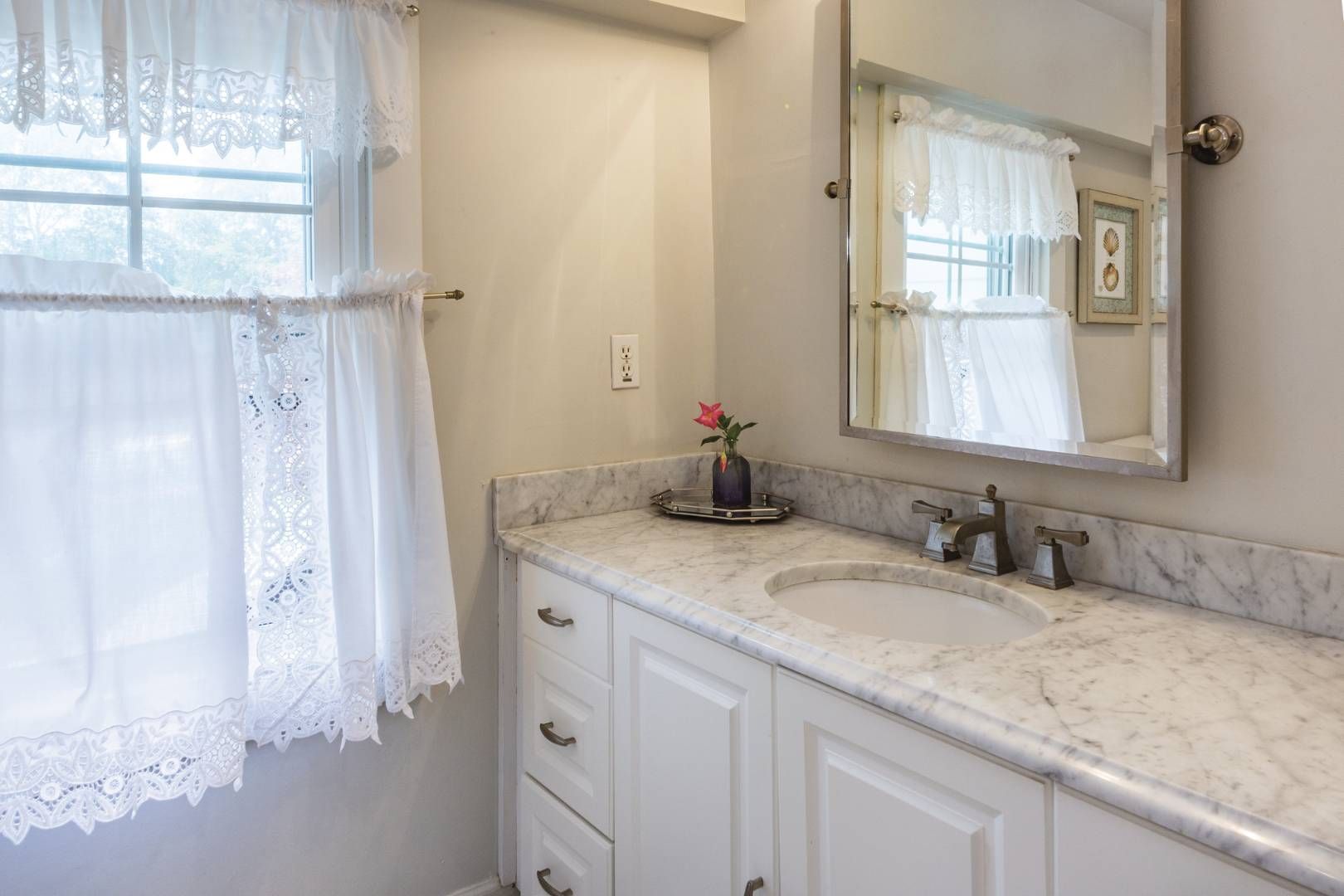 412 Ocean Rd, Bridgehampton, NY 11932 | Out East