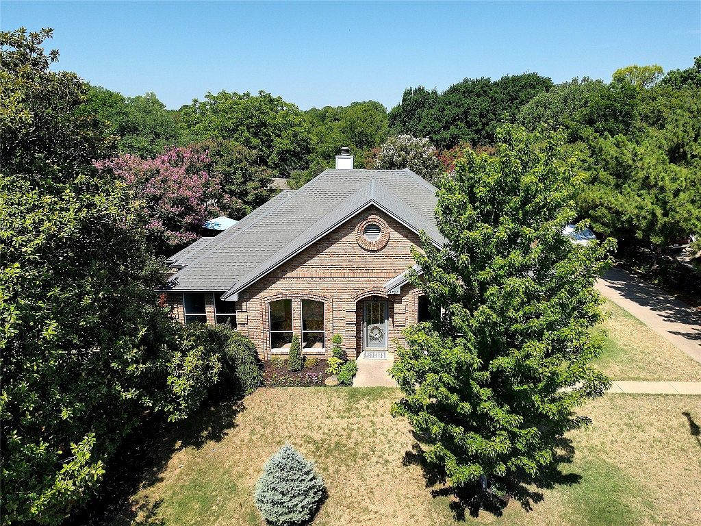 3707 Lake Crest Dr, Grapevine, TX 76051 | Zillow