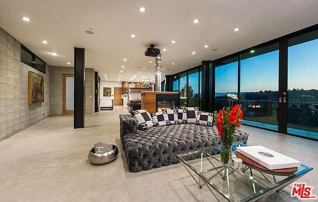 2649 La Cuesta Dr, Los Angeles, CA 90046 | Zillow