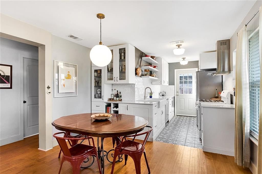 4613 Munson St, Austin, TX 78721 | Zillow