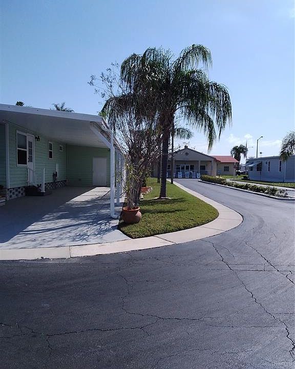 10379 S Lake Dr Largo FL | Zillow