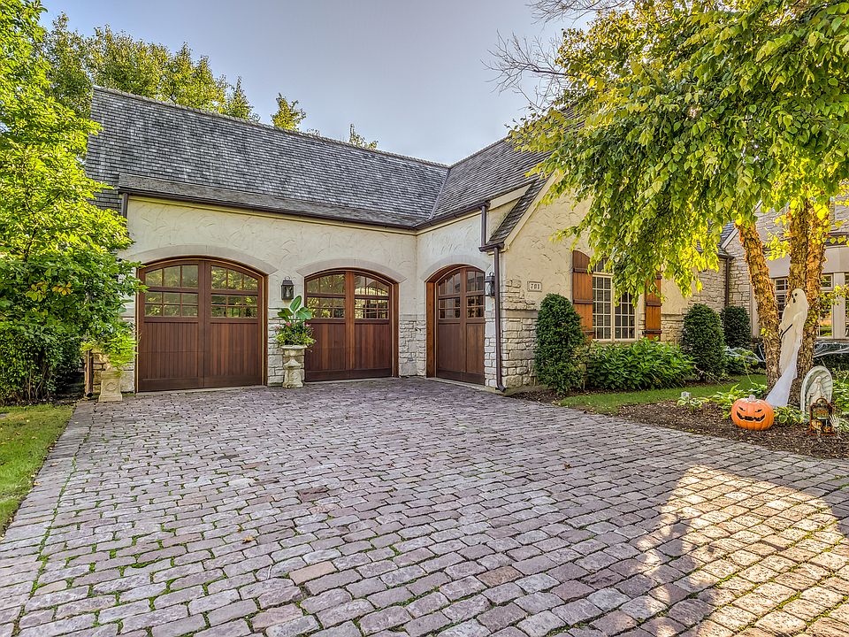 701 Edgemont Ln, Park Ridge, IL 60068 | Zillow