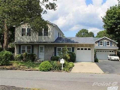 389 Grace St, Holbrook, NY 11741 | Zillow