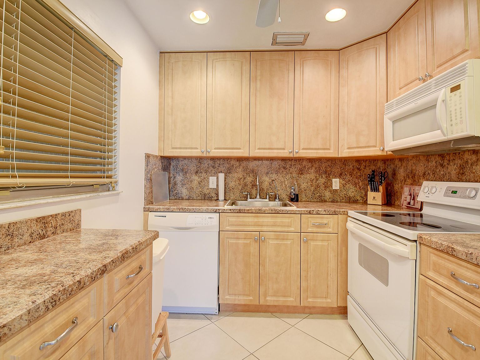 141 Valencia F #141, Delray Beach, FL 33446 | Zillow