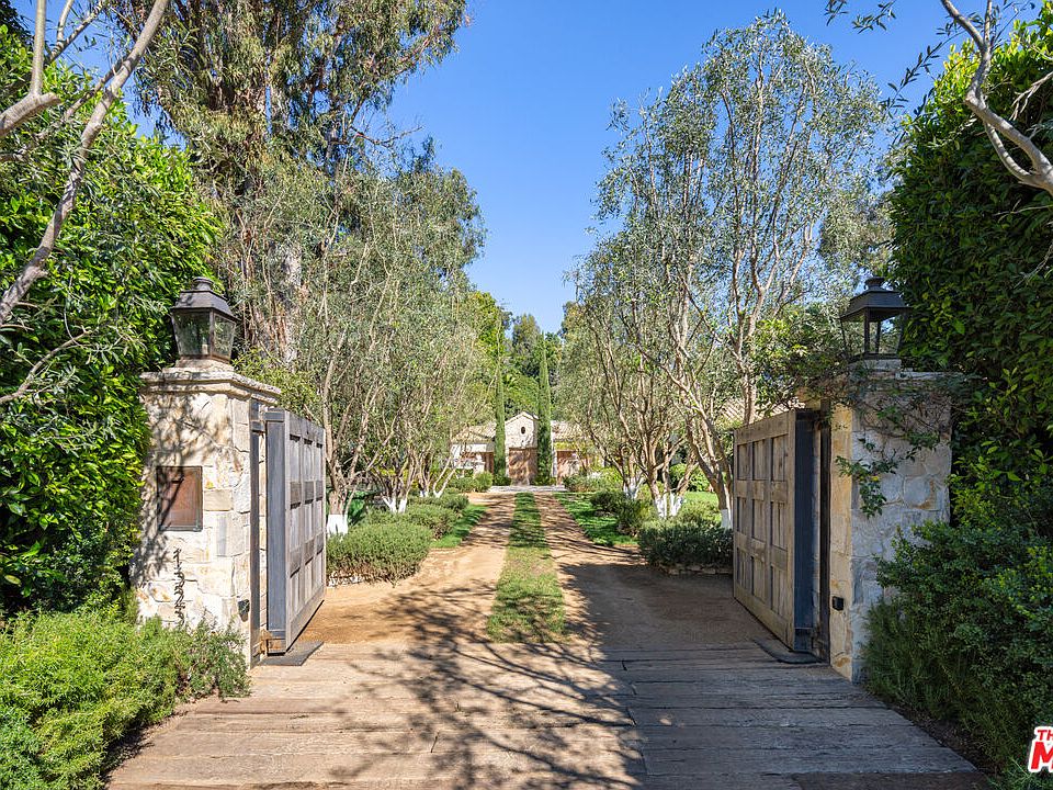 13233 Riviera Ranch Rd, Los Angeles, CA 90049 | MLS #23-321911 | Zillow