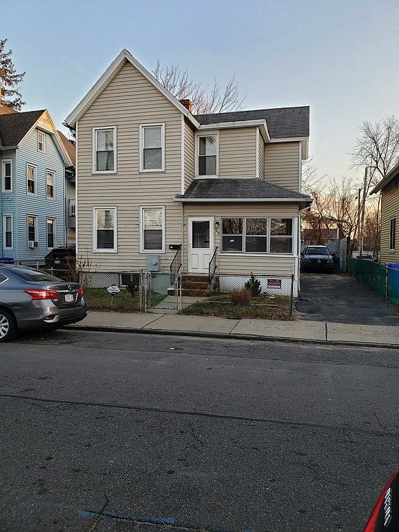 55 Tyler St, Springfield, MA 01109 | Zillow