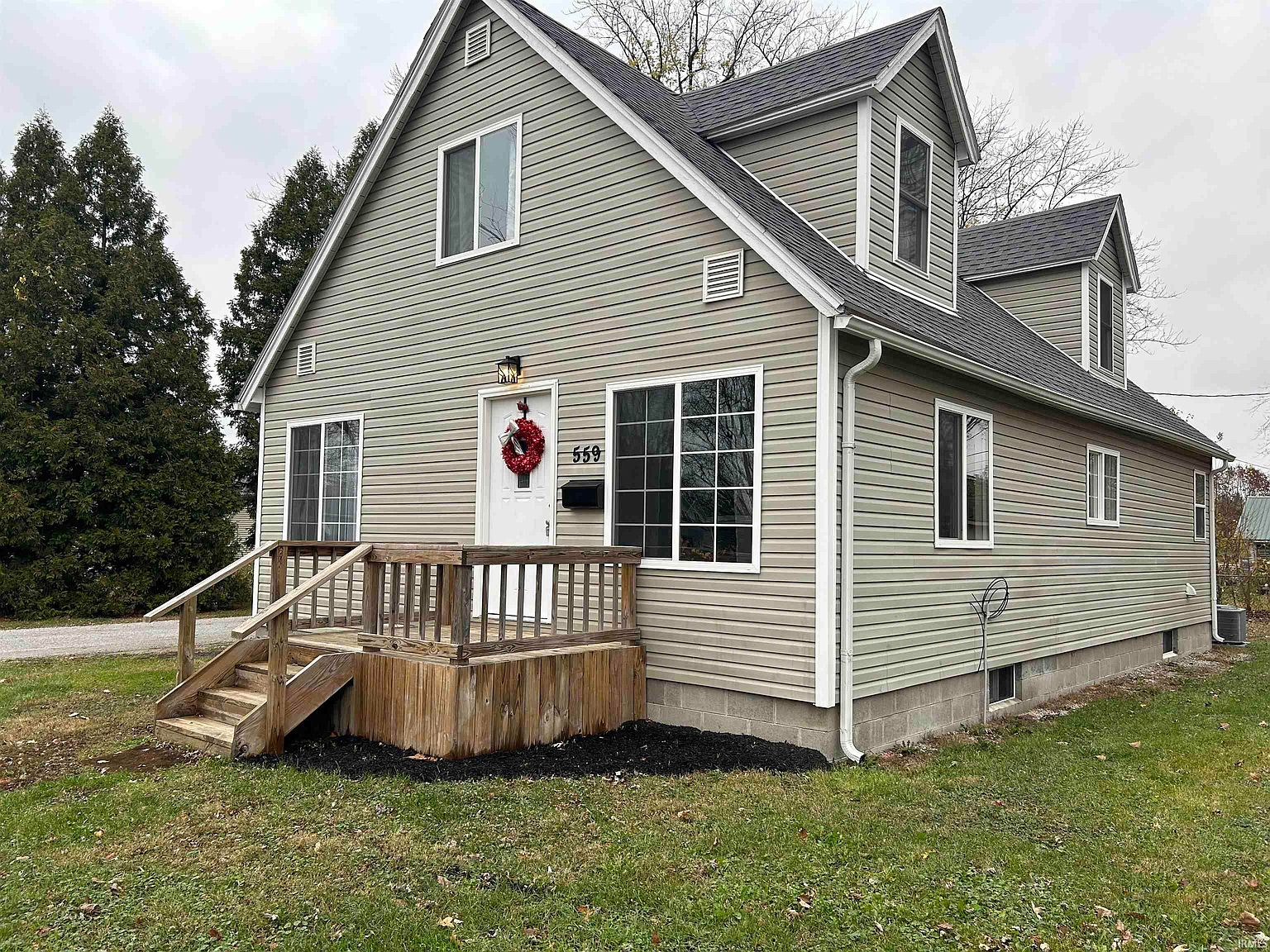 559 S Maple St, Monticello, IN 47960 | Zillow