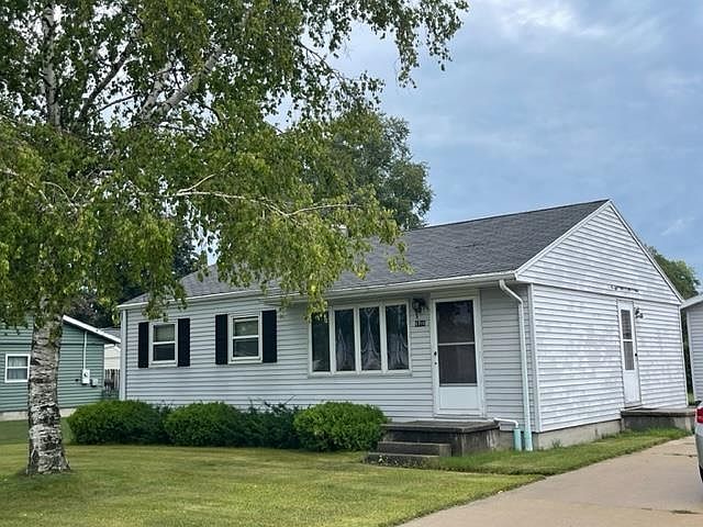 1711 Mirro Dr, Manitowoc, WI 54220 | MLS #50279469 | Zillow