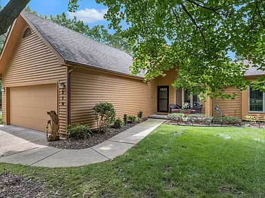 210 Glenwood Ave Fenton MI | Zillow