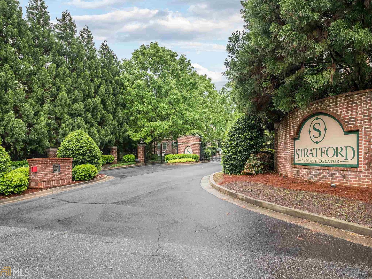 2102 Stratford Cmns, Decatur, GA 30033 | Zillow