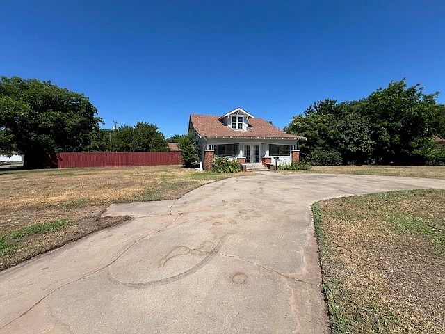 305 N Broadway, Hobart, OK 73651 | MLS #1122496 | Zillow