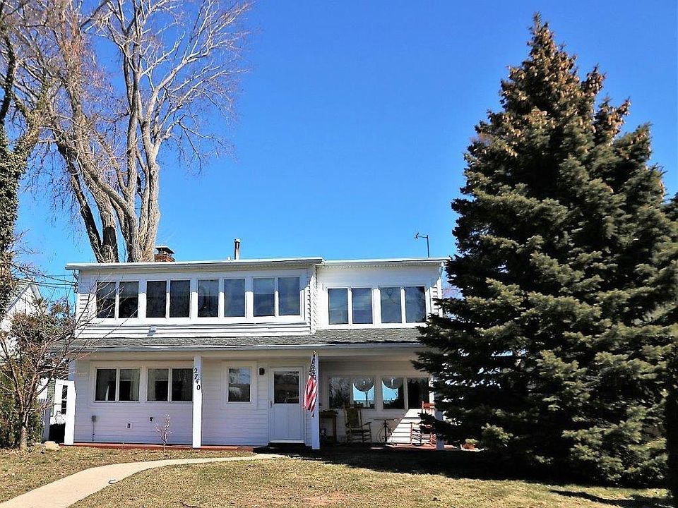 2740 Edgemere Dr, Rochester, NY 14612 | Zillow