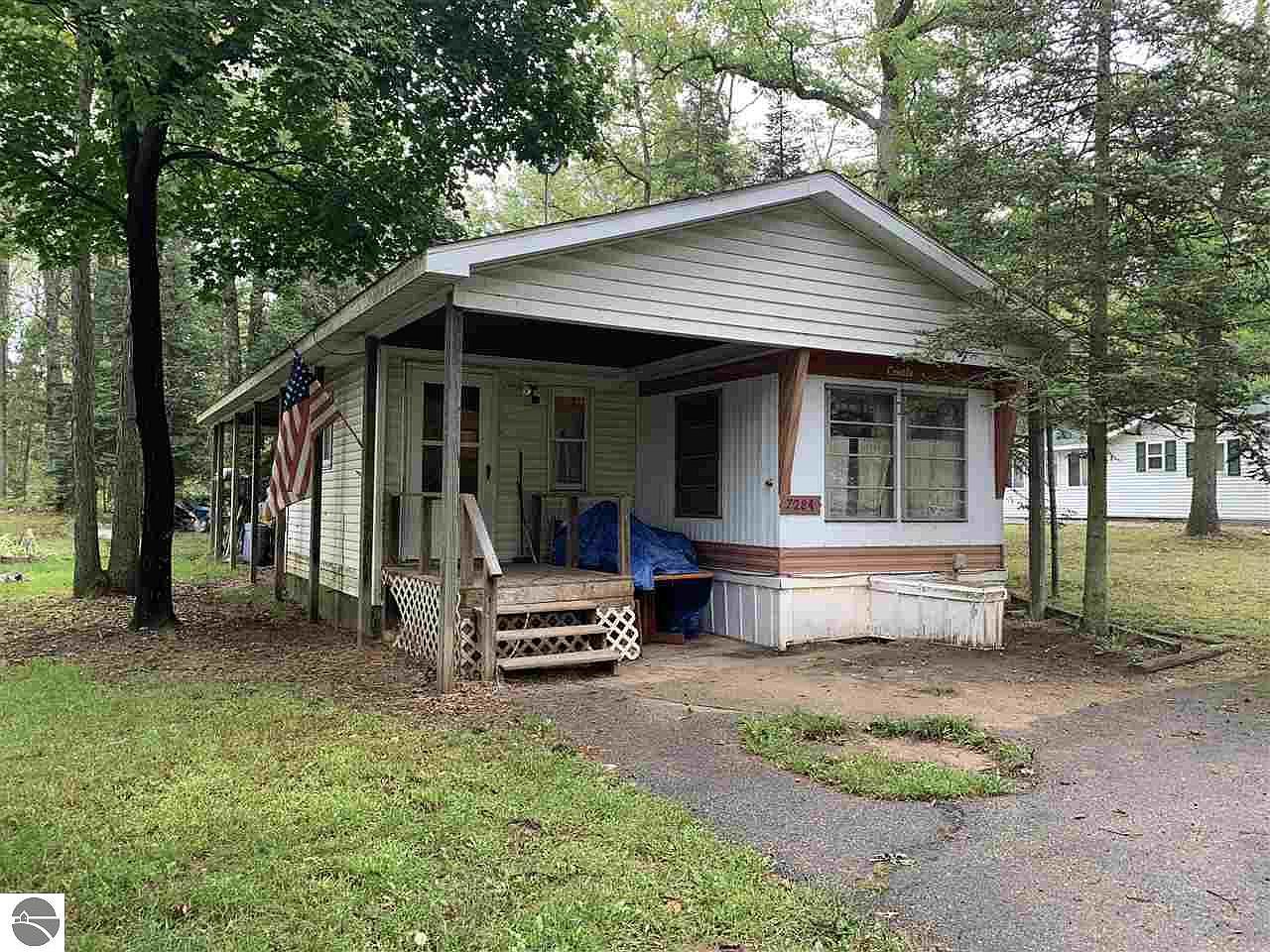 7284 Chain Lake Dr, South Branch, MI 48761 | Zillow